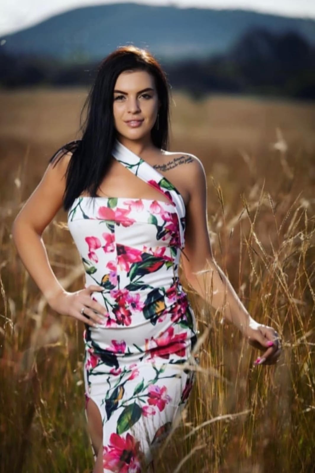 Melany – Ultimate Magazine